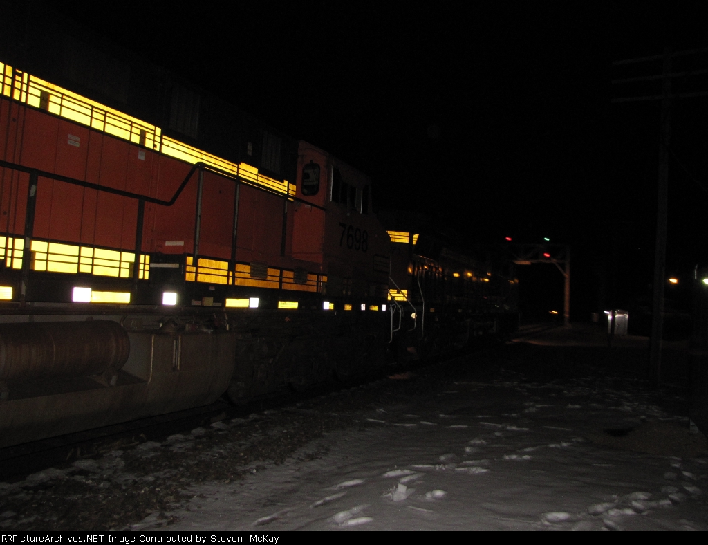 BNSF 7698
